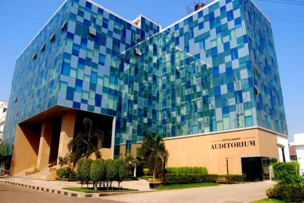 VIT Mumbai : Academic Programs, Admission Process - CareerGuide